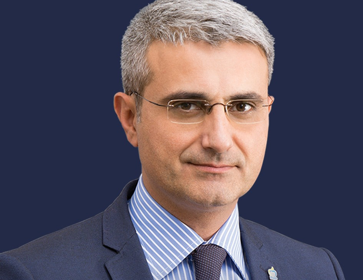 Turcescu îl vede “naș mare”pe Băse, la braț cu Lasconi și Orban - Solid ...