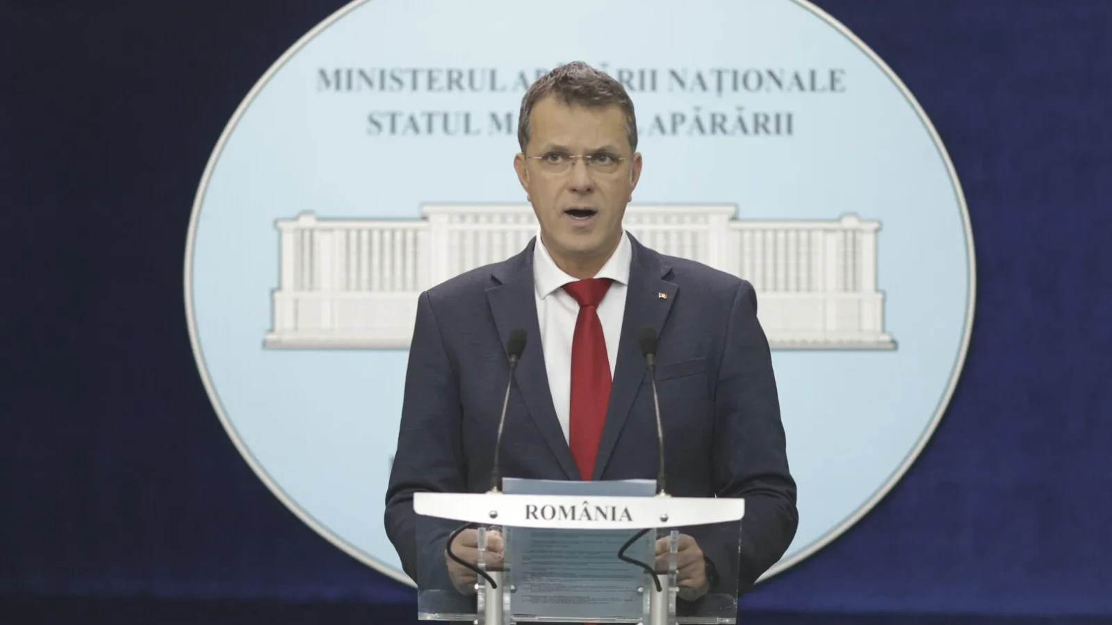 Hal de ministru al apărării! Useristul Moșteanu a dat Politehnica pe ...